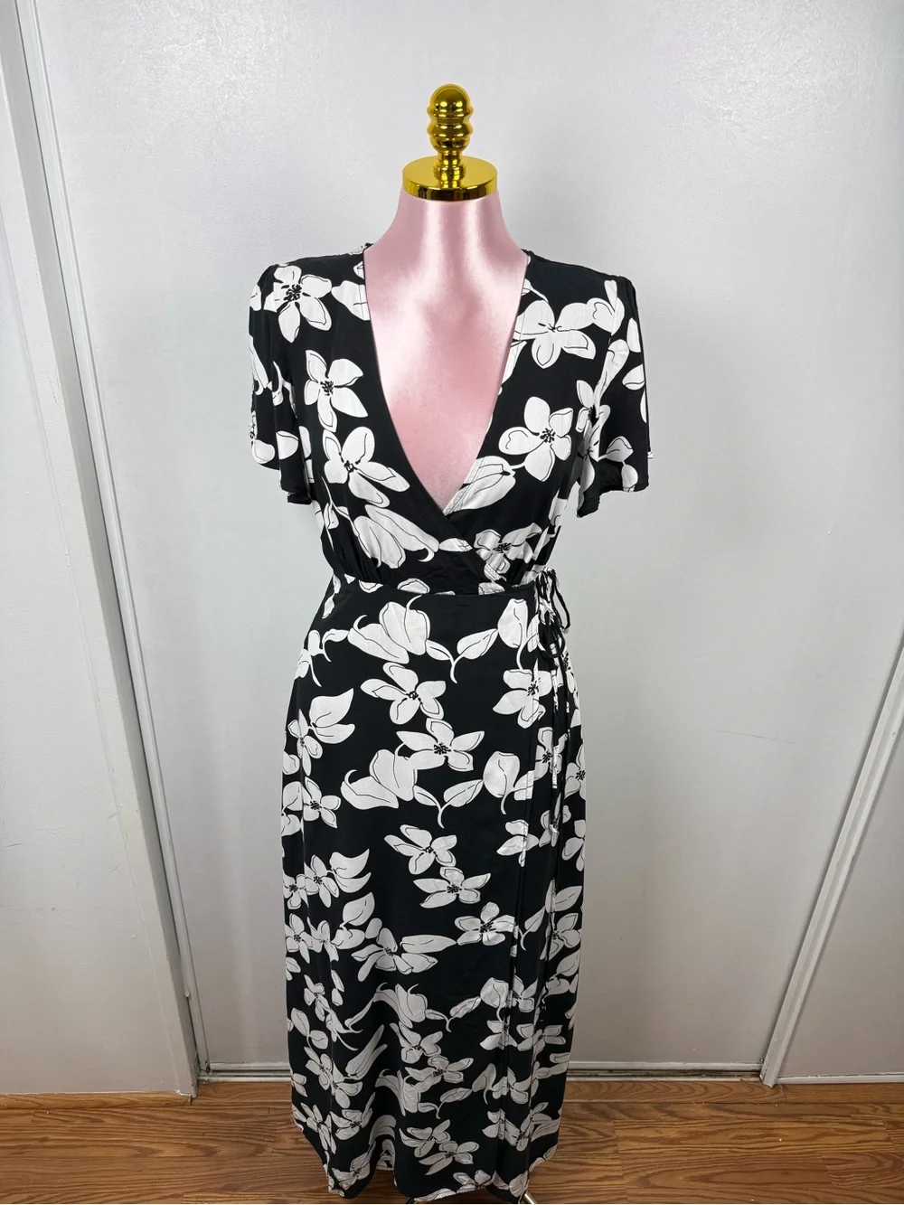 Lulus | Dresses | Lulus Azalea Regalia Black Floral Print Wrap Maxi ...